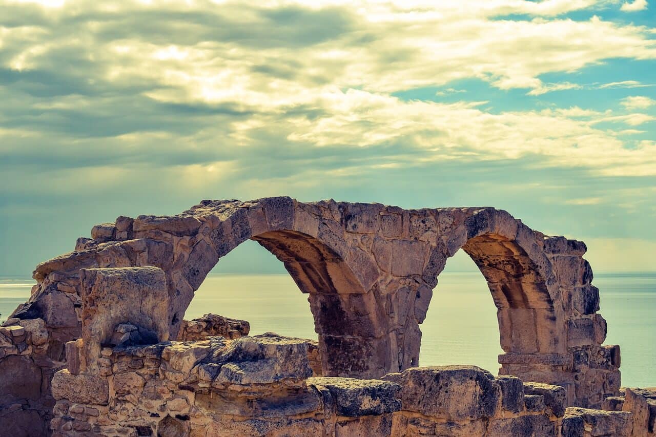Cyprus heeft enkele mooie plekjes die behoren biij het eiland.